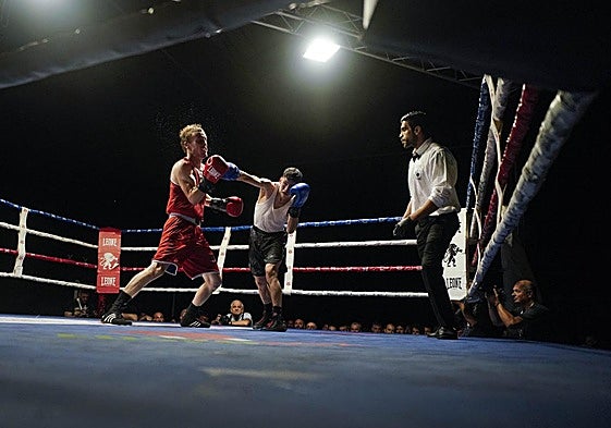 Bokep cewek cantik colmek upon opening the door welcomed